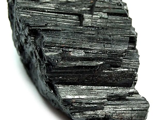 ⭐Turmalina, Cristalul Purificator și Protector | ⭐EnergiaConştiinţei.ro